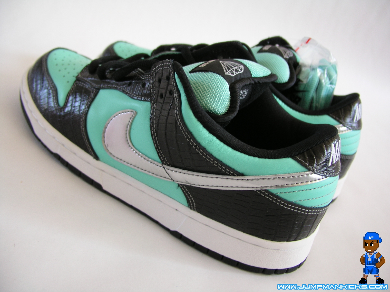 Throwback: Nike Dunk Low SB "Tiffany" Gallery Added